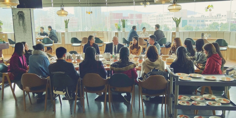 OMEGA主编Benjamin Lev教授来我院做精彩学术报告